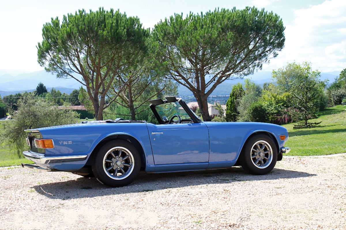 TR6 standard wheels verses Wire wheels - TR6 Forum - TR Forums