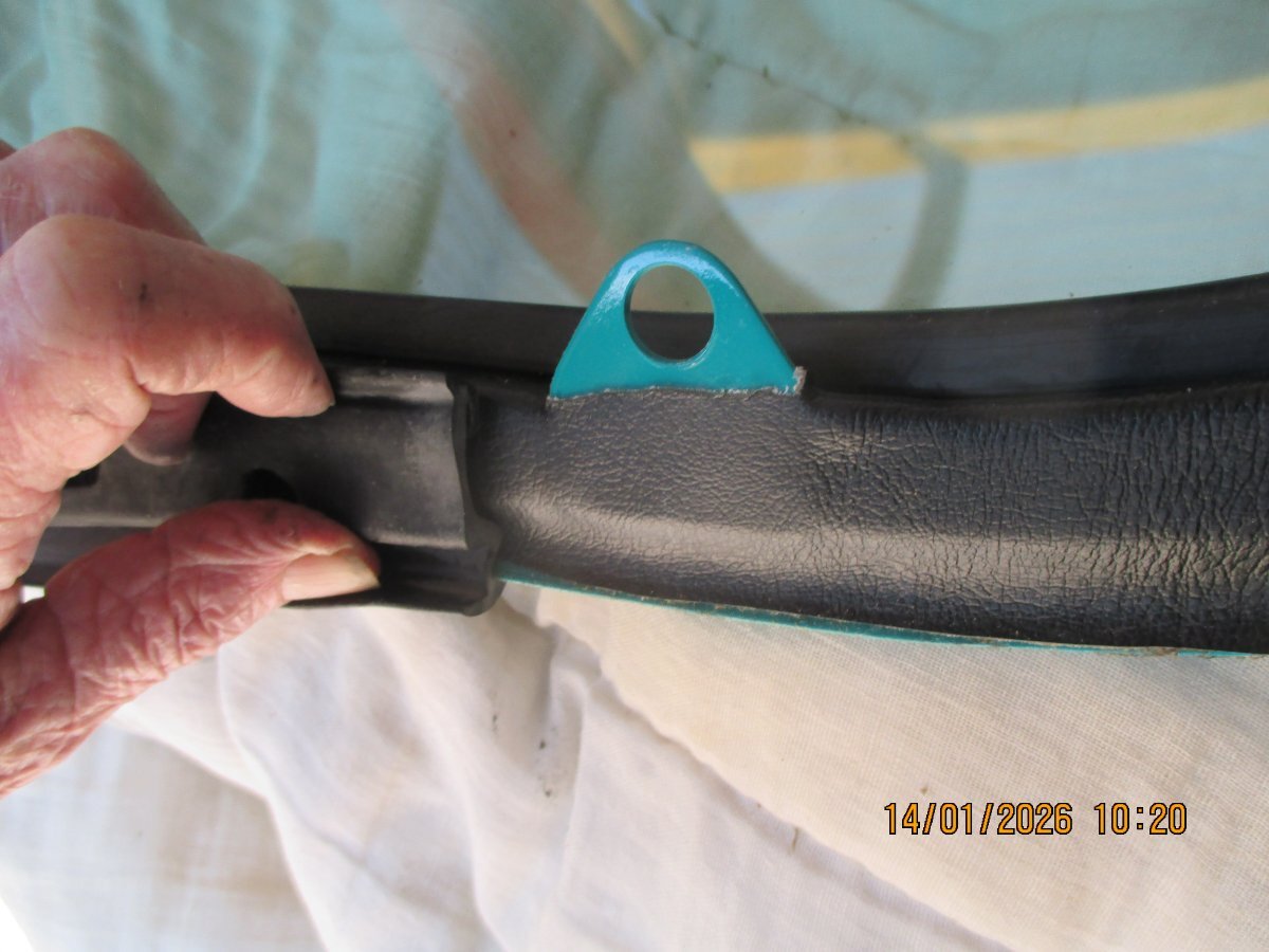 Lower Windscreen Frame Rubber Seal Fitment. - TR4/4A Forum - TR Forums